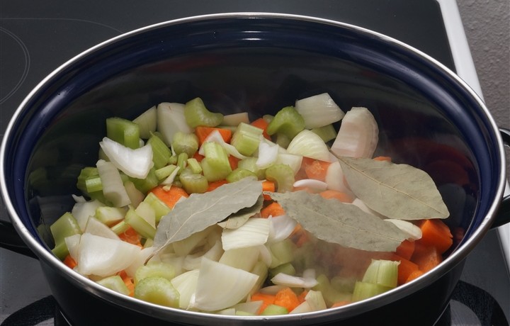 Gestoofd Rundvlees met Rode Wijn Recept | Foodictive